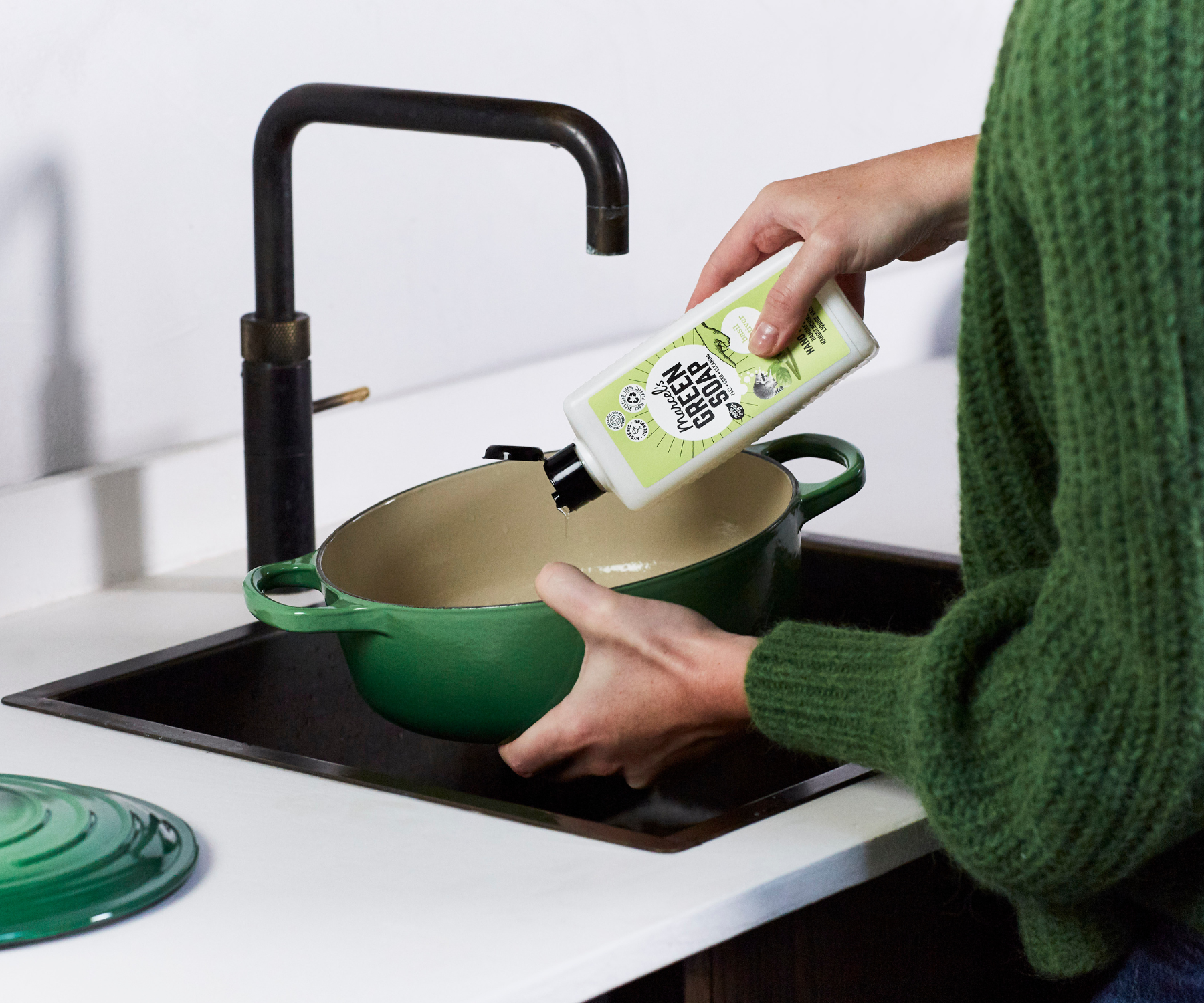 What is more sustainable: hand washing or dishwasher? – Marcel's Green Soap